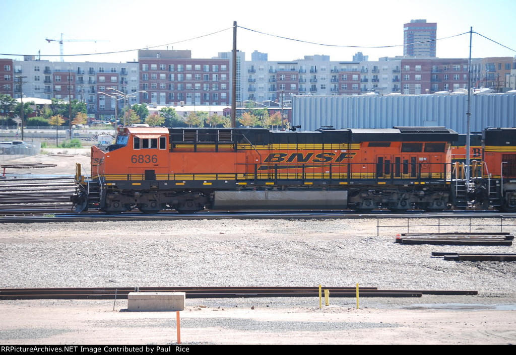 BNSF 6836